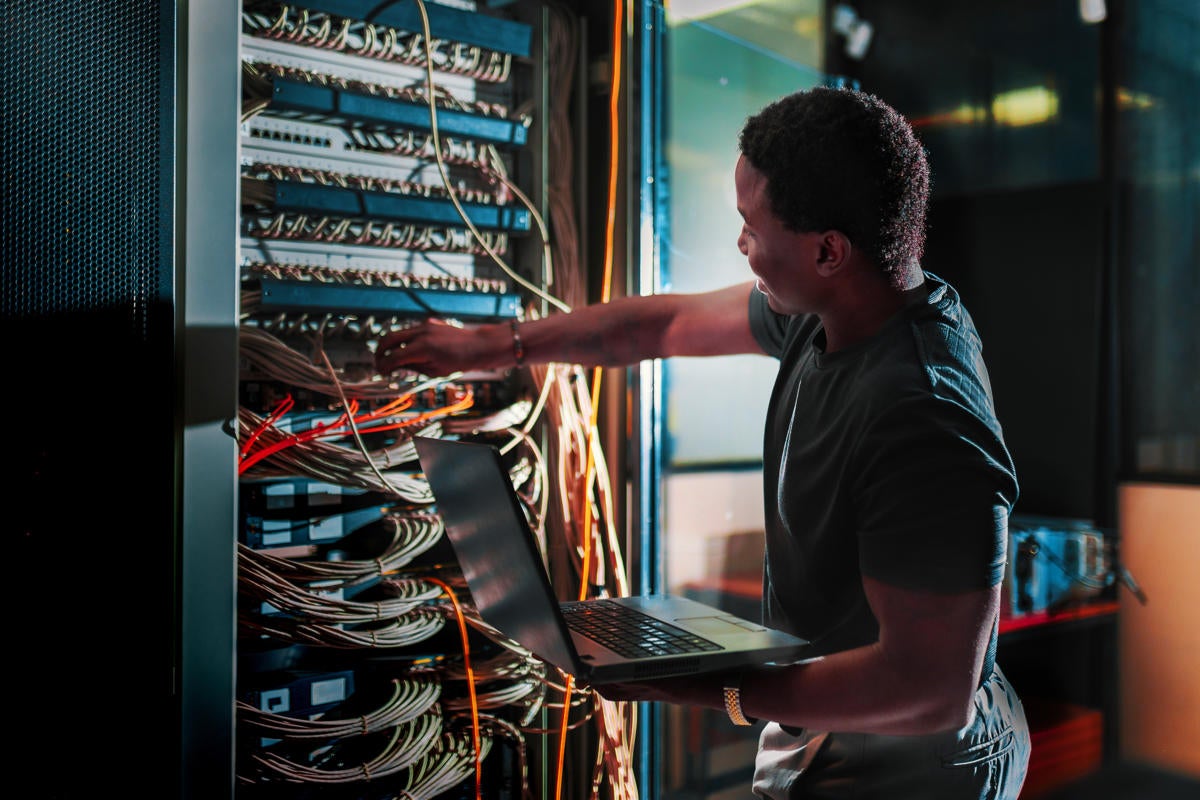 Definitions of the concept of data room and the main benefits